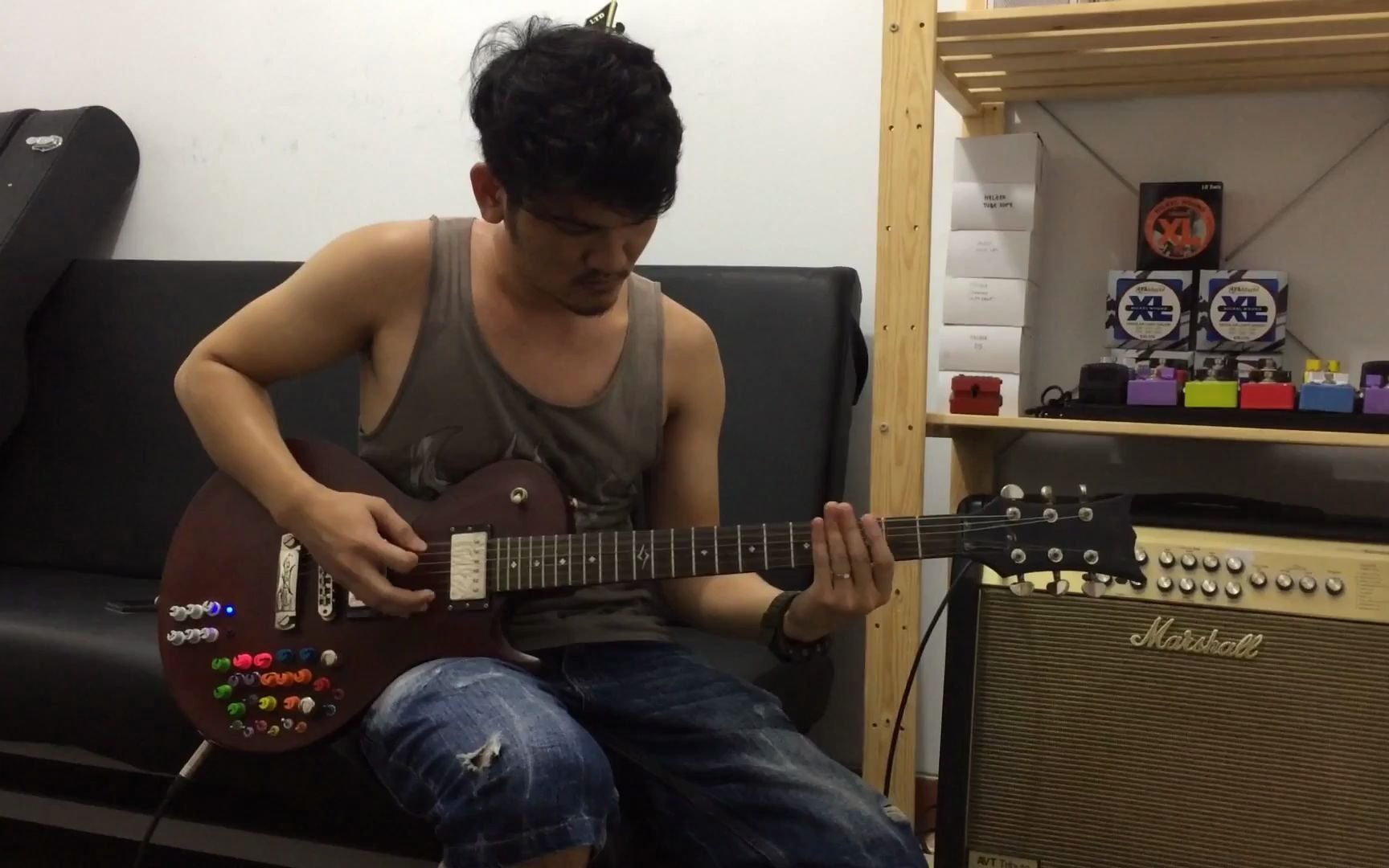 把综合效果器植入吉他