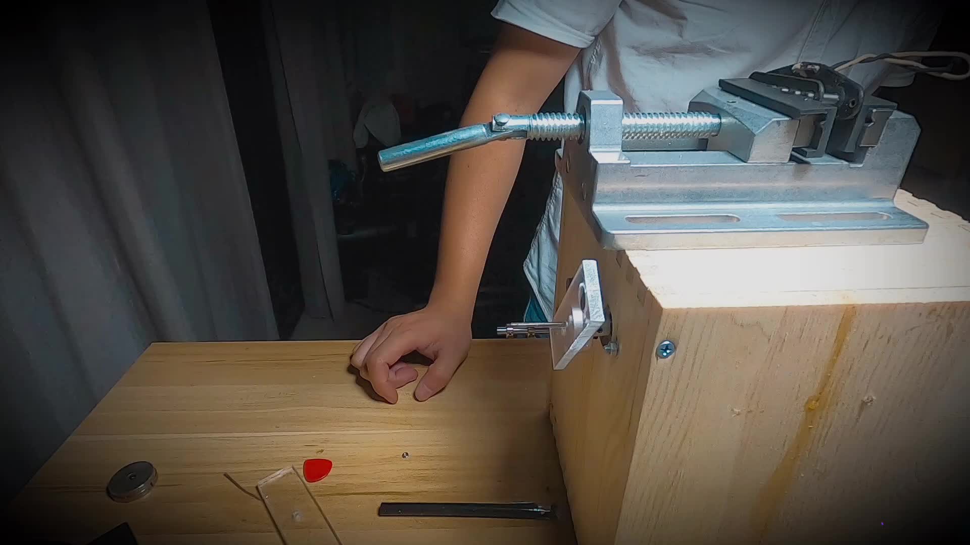手工制作电吉他拾音器