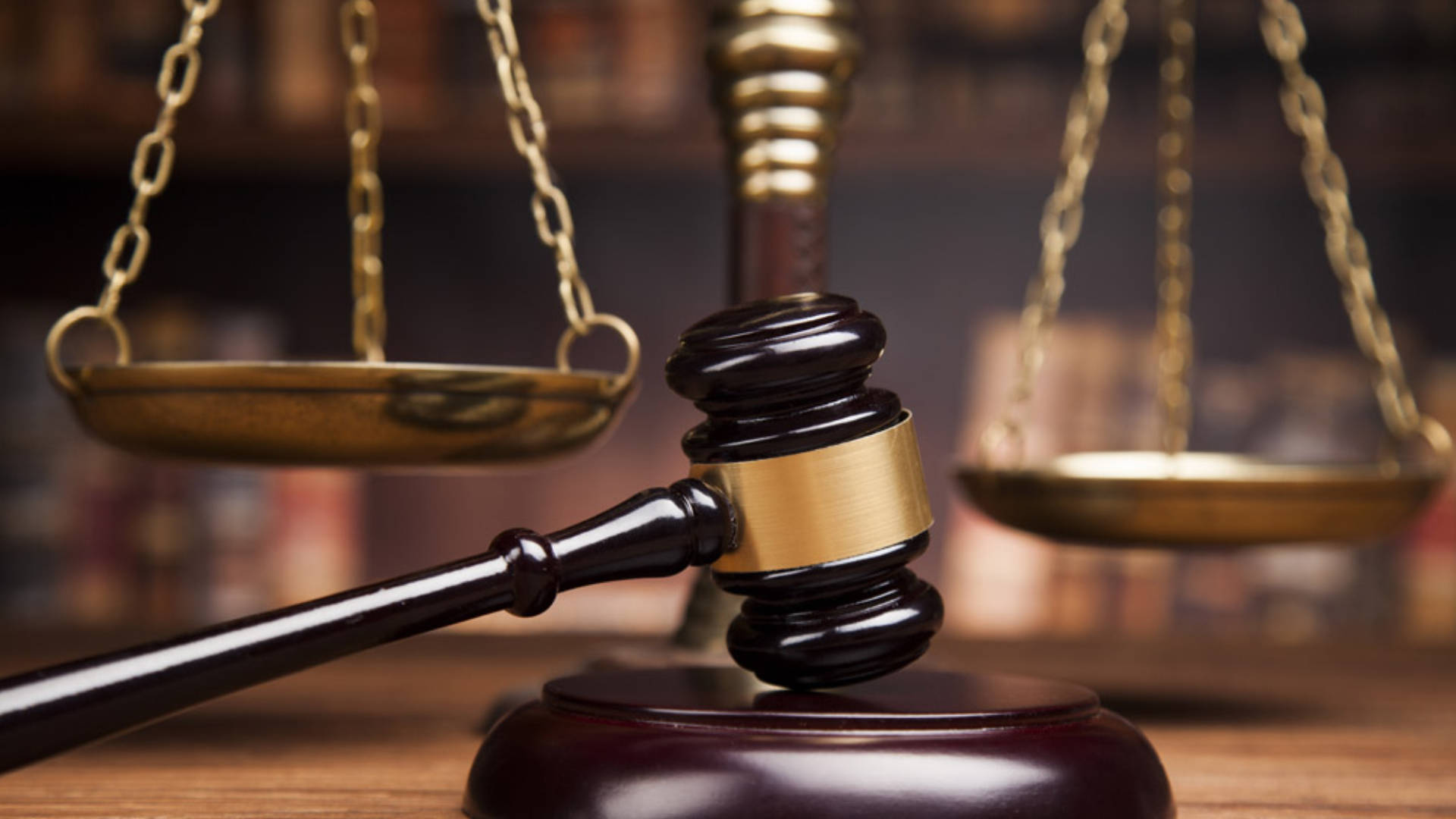 订婚第二天在婚房内强行发生关系,电梯监控拍下女方激烈挣脱画面,"...