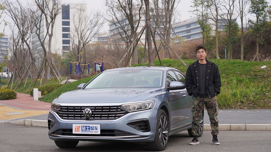 试驾2022款上汽大众帕萨特,打破刻板印象,年轻人也能驾驭