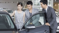 去4S店购买汽车, 砍价时必学的套路, 学会了还怕销售人员坑你?