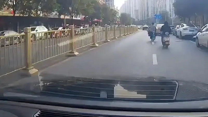 有自动刹车的话就避免了