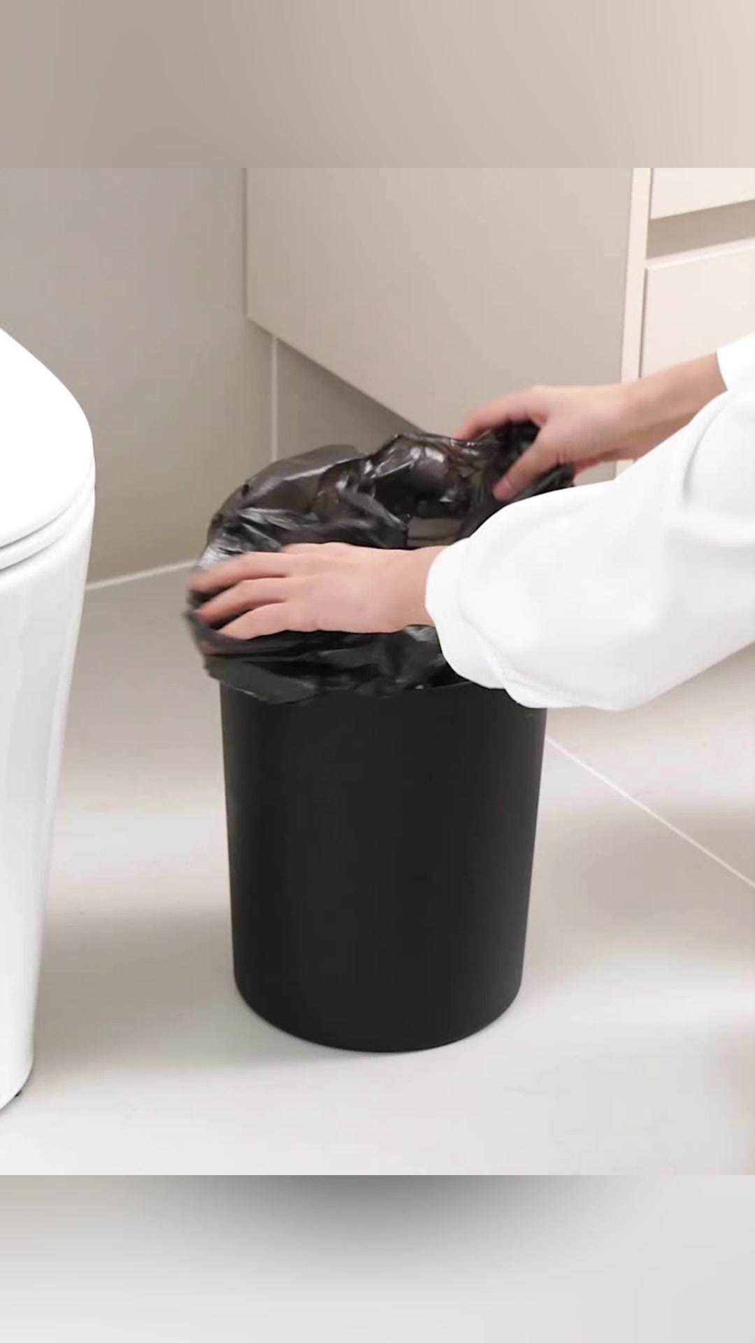 智能感应垃圾桶家用2025新款客厅自动卫生间厕所壁挂窄缝带盖电动#...