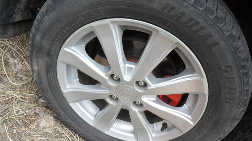 轮胎上的这些数字代表什么意思?看完你就知道该怎么选轮胎了!