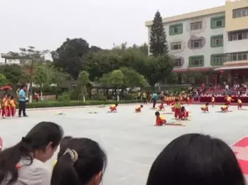 幼儿园体育活动公开课小班