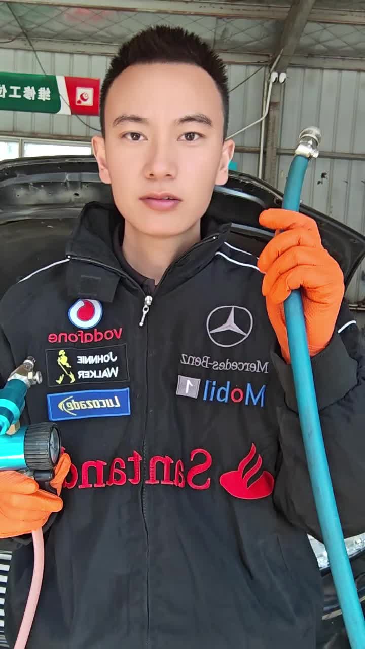 猛达真空表不仅可以免排空气加注防冻液,也能精准判断我们漏水有...