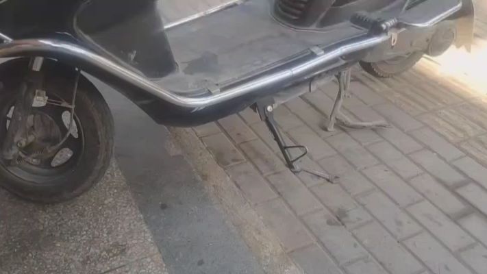 电动车边角坏了如何修复