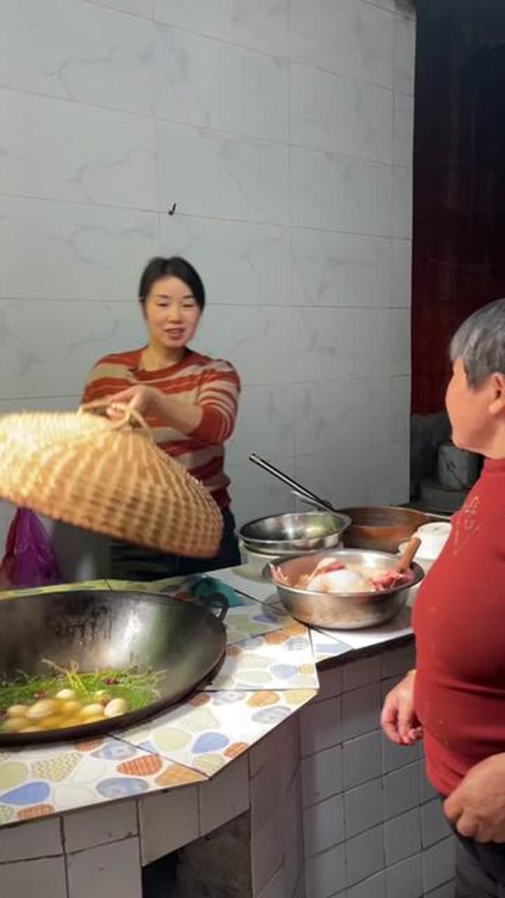 三月三,荠菜煮鸡蛋,愿春风不寒,人间温暖,疫情早散,人皆平安.