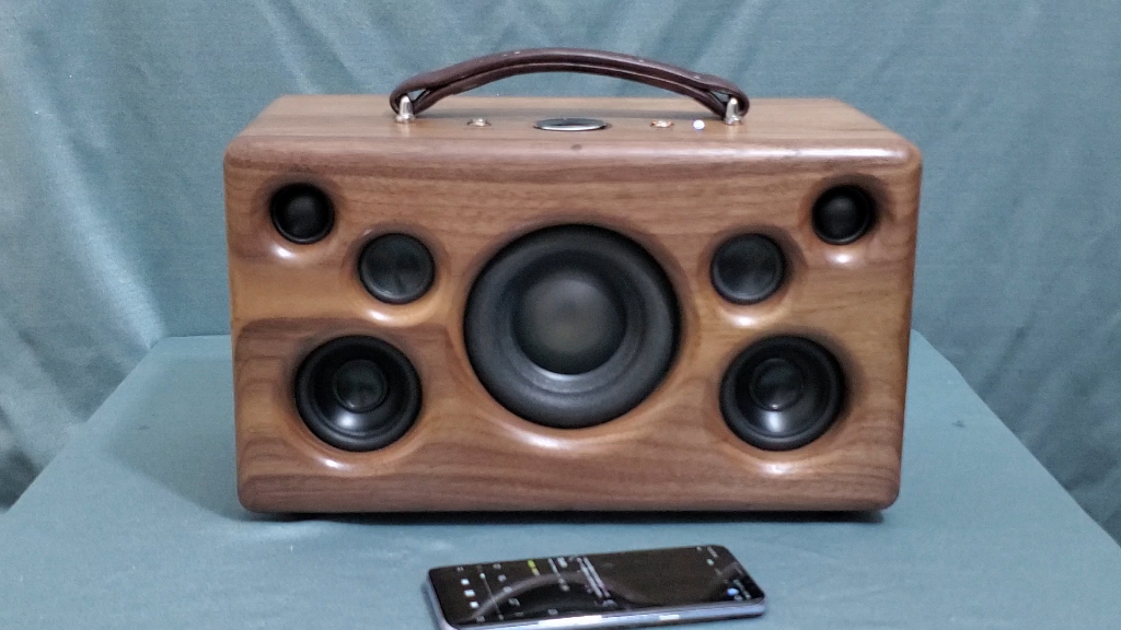 ...玩家定制的2.1实木蓝牙音响,左右声道三分频,加了dsp前级音频处理,...