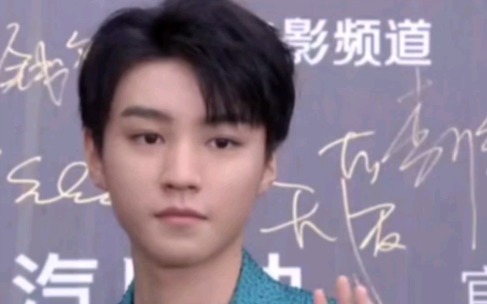 王俊凯 微博之夜高清走红毯!可爱萌帅酷,粉丝们看过来