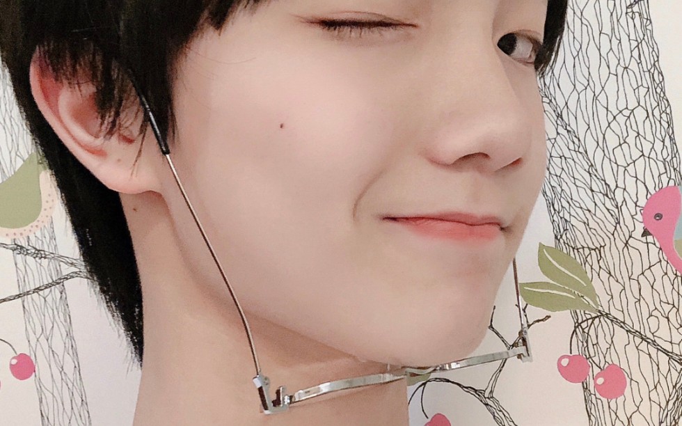 【TF家族】苏新皓做操这个视频可能三代都看过了(三代凡事都有2.0...