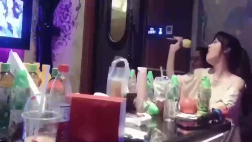 陪同学来ktv唱歌,这高音一出来我都不想唱了!