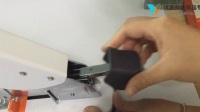 得力0485装订机如何装钉