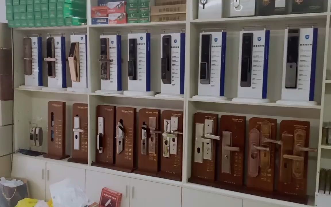 全自动指纹锁VS半自动指纹锁,到底该如何选择,哪种更好呢?