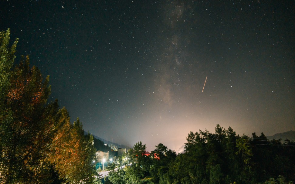 索尼a5100能拍星空吗?一起见证重庆夏季银河东升西落