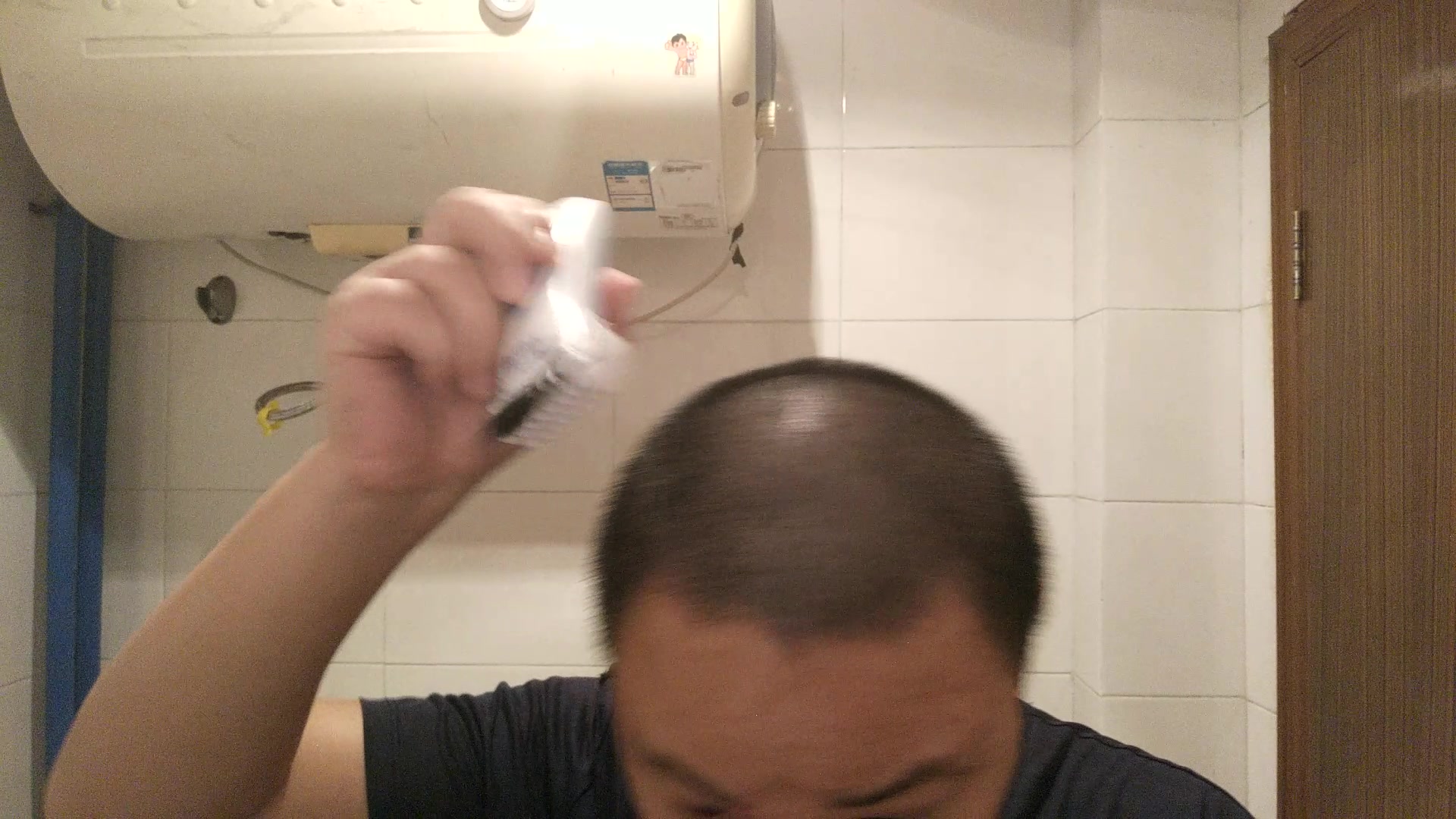 飞科电推剪充电式理发器使用评测视频
