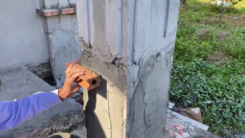 令人赞叹的水泥技术,利用几块空心砖砌筑水泥柱,不愧水泥雕刻家