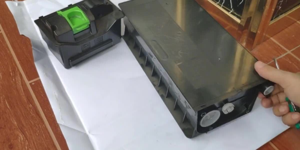 夏普复印机报代码,加完墨粉后解决,却出现打印黑,看看如何处理