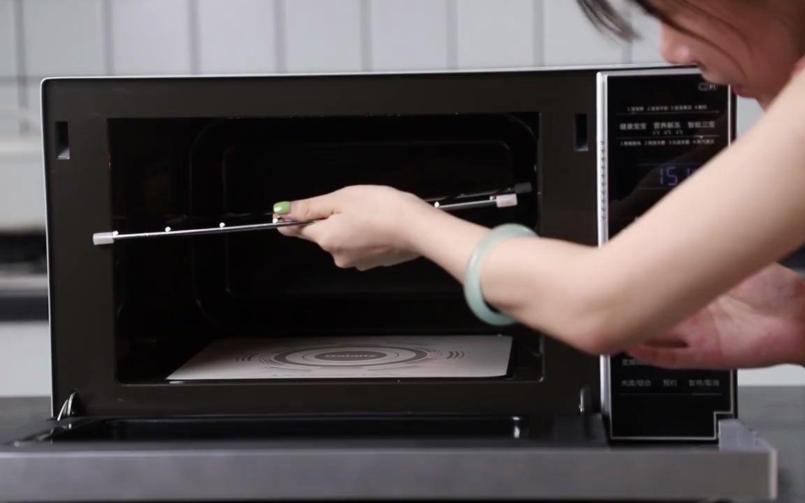 格兰仕微波炉 G90F23MN3XLVN-A7(TM) 6-微波烤架使用