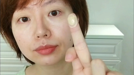 专业化妆师分享——DW粉底液的正确涂法