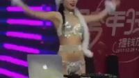 资阳万达广场女子三点式嗨舞, 商场变“夜场”?