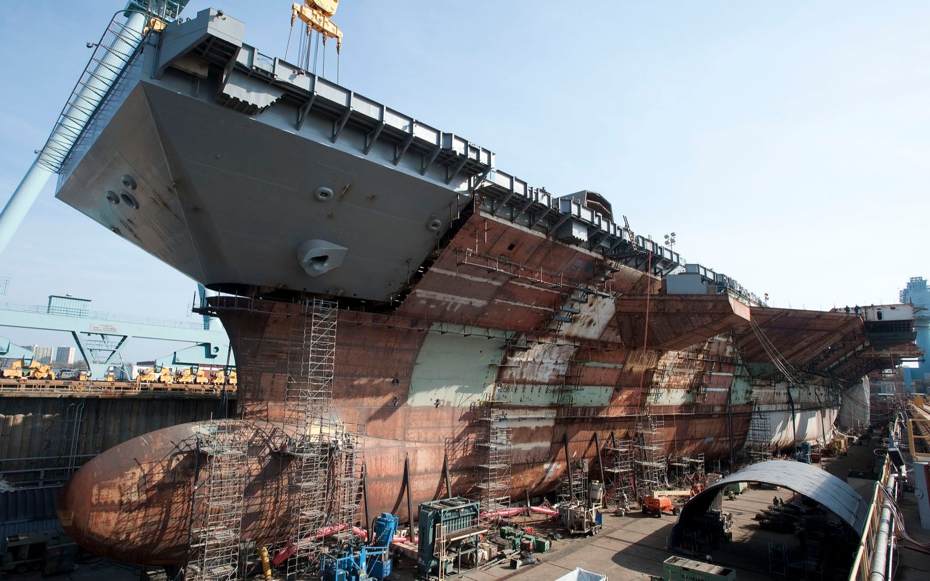 俄专家:中国10万吨级核动力航母将超1000亿,没几个国家承受得起