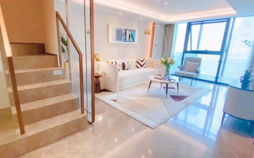 ...万起|精装修现楼|民水民电大户型可明火|独立外阳台带封闭式小区管理!