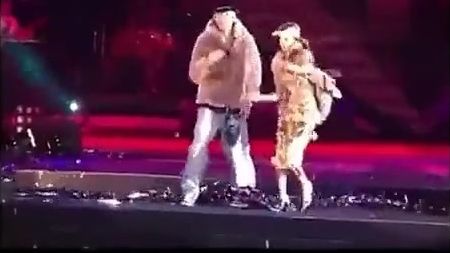 周杰伦助阵蔡依林演唱会,双人尬舞太惊艳,如今再看泪奔了!