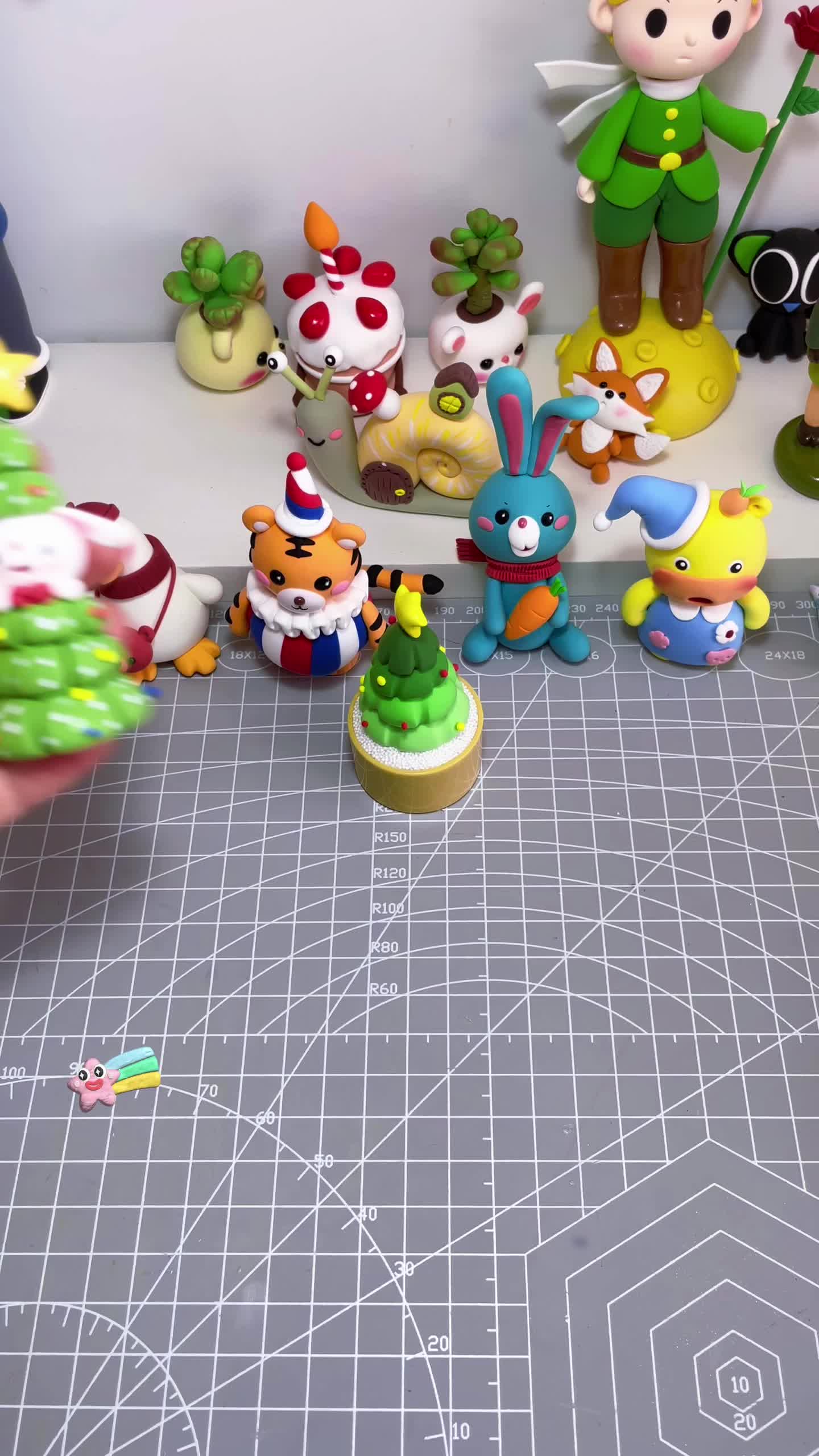 把小动物融入圣诞树里,别说还挺可爱 #粘土简单教程 #圣诞节 #手工 #...