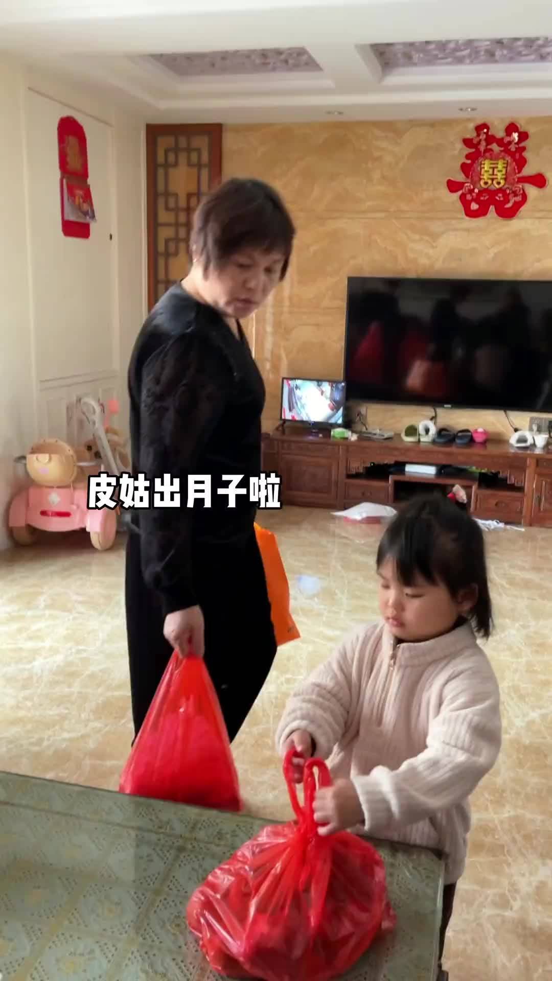 这个视频跟以前的不一样 是我们最真实的生活