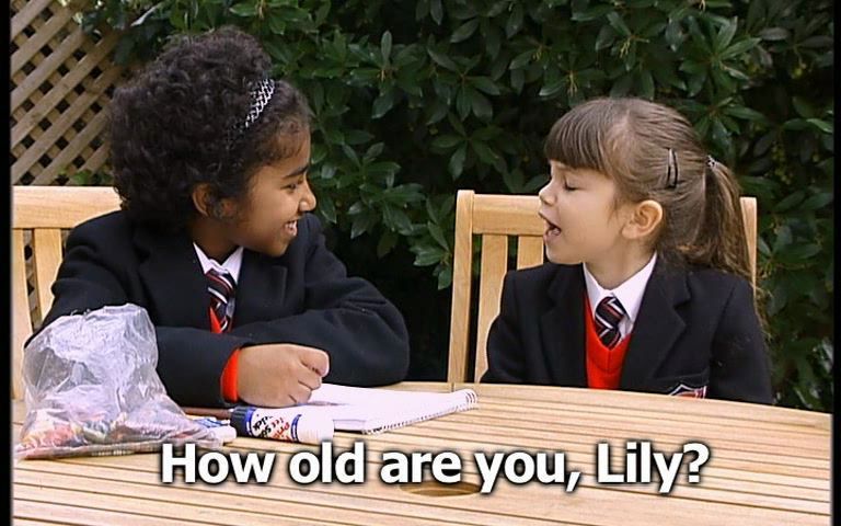 英国小学生口语对话:What's your name?简单的自我介绍