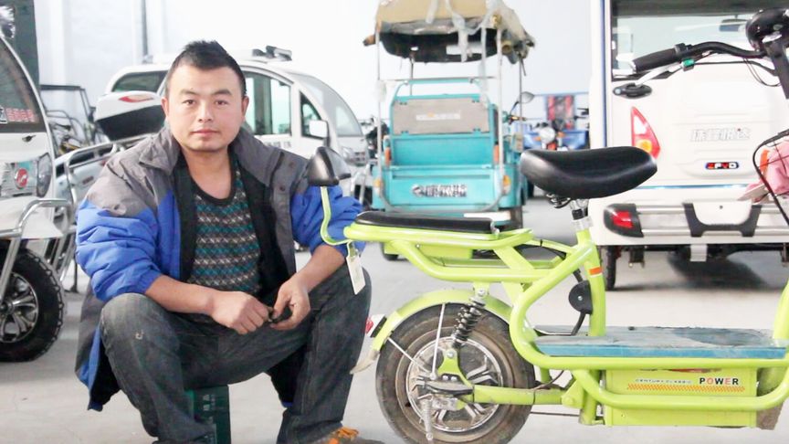 电动车真空胎“漏气”找不到漏洞?修车师傅教你1招解决