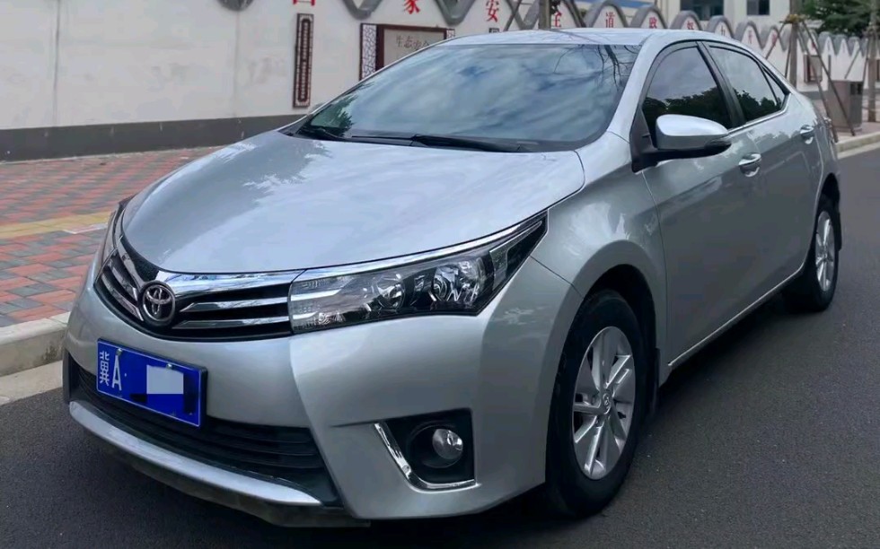 2017年丰田卡罗拉,1.2T自动挡,省油动力够用,使用节省行驶4.9万公里。