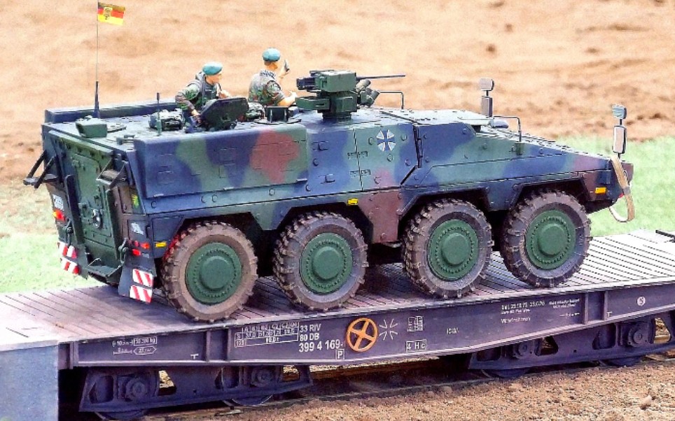 真仿真!RC遥控仿真军事车辆模型 模型展会实拍