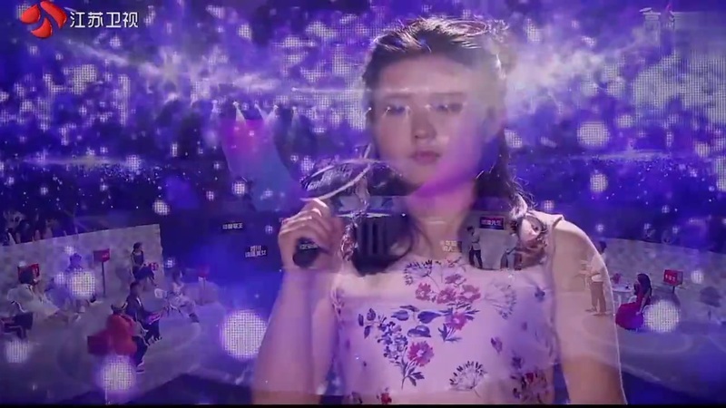 女孩倾情演唱《修炼爱情》,声音饱含真情,值得循环播放