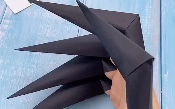 【变废为宝】简单又帅气的折纸小爪子!小时候你折过没?