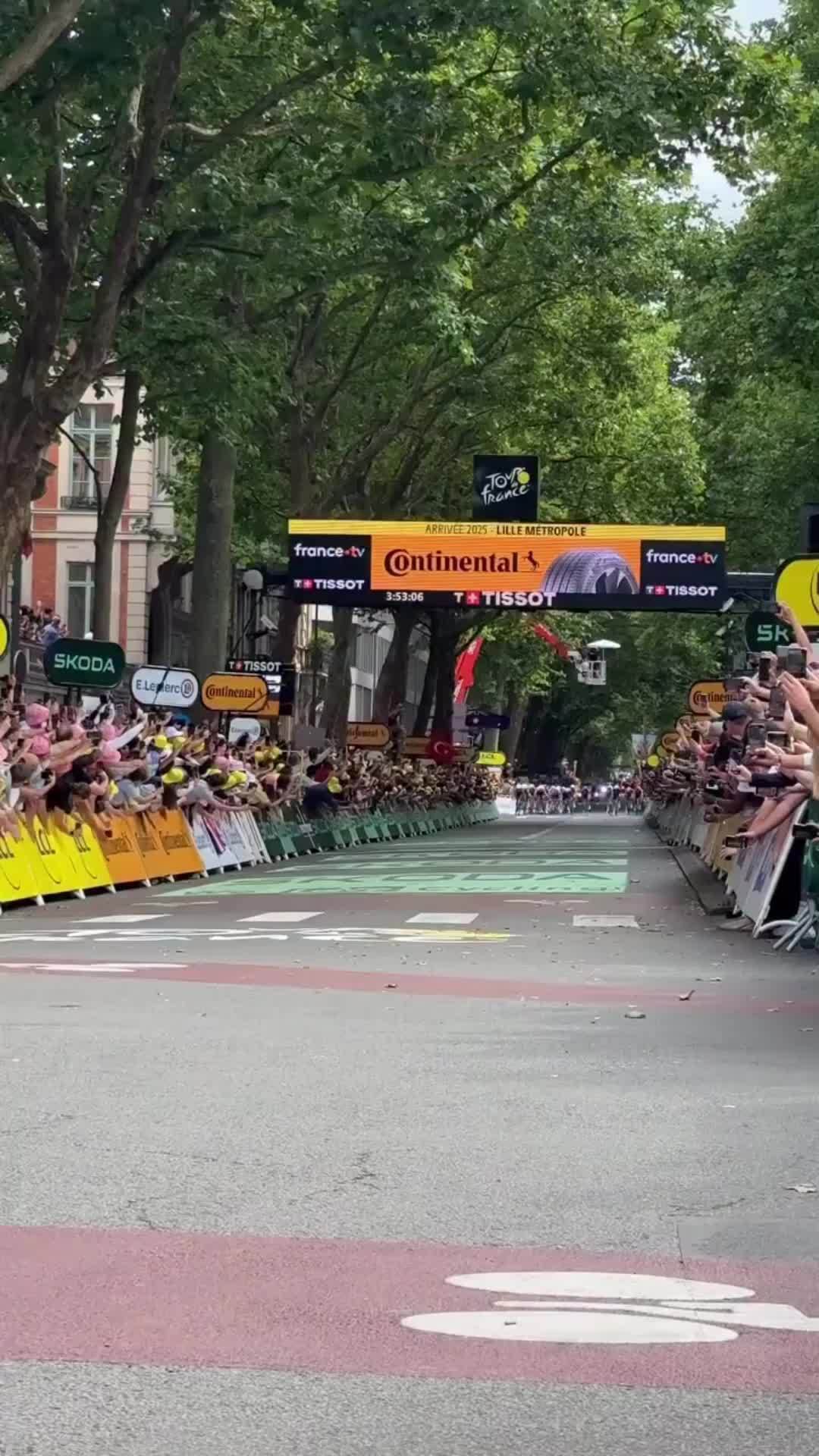 彪哥带冲菲利普森拿下环法第一赛段