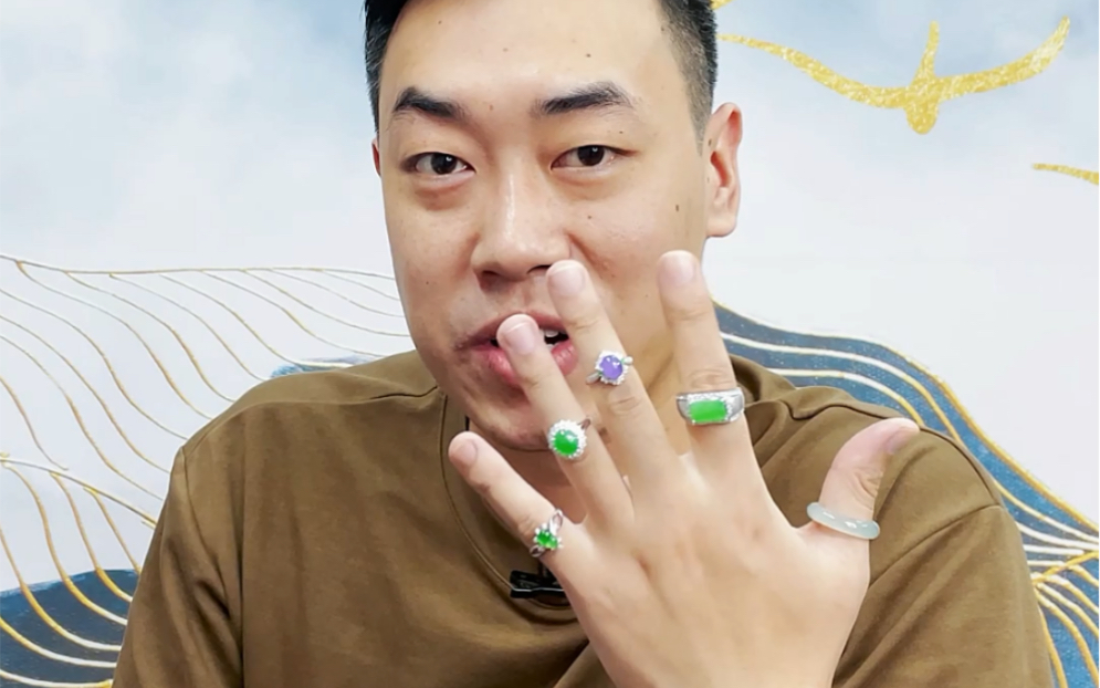 翡翠戒指究竟要怎么戴才不会尴尬呢?赶紧进来看看吧