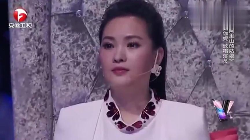 她唱的歌引起中国音乐学院院长感叹:我们学界可能要进行研究!
