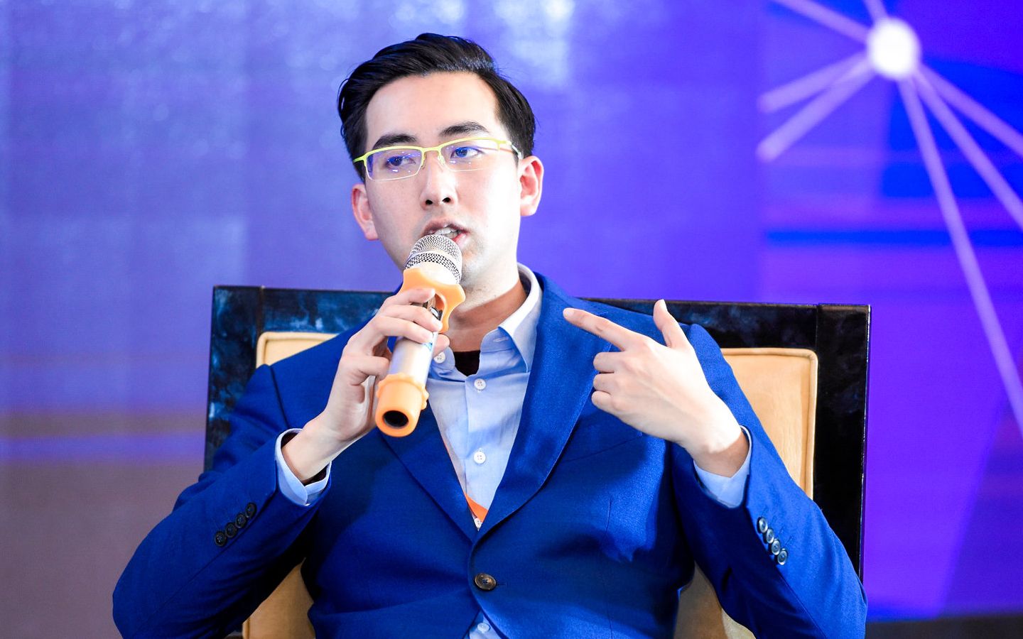 《STEAM教育的兴起与实践路径》“编程总动员”约克老师在“AI...