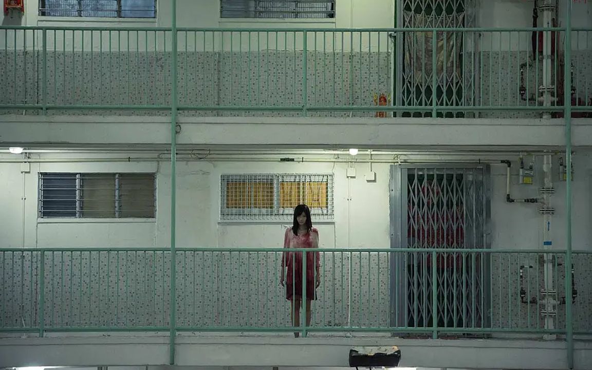 胆小者看的电影解说:7分钟带你看完香港恐怖电影《午夜43路》