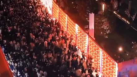 ...除夕之夜春节联欢杜彦彪大年三十中国红春节热点亮全球燃烧火遍...