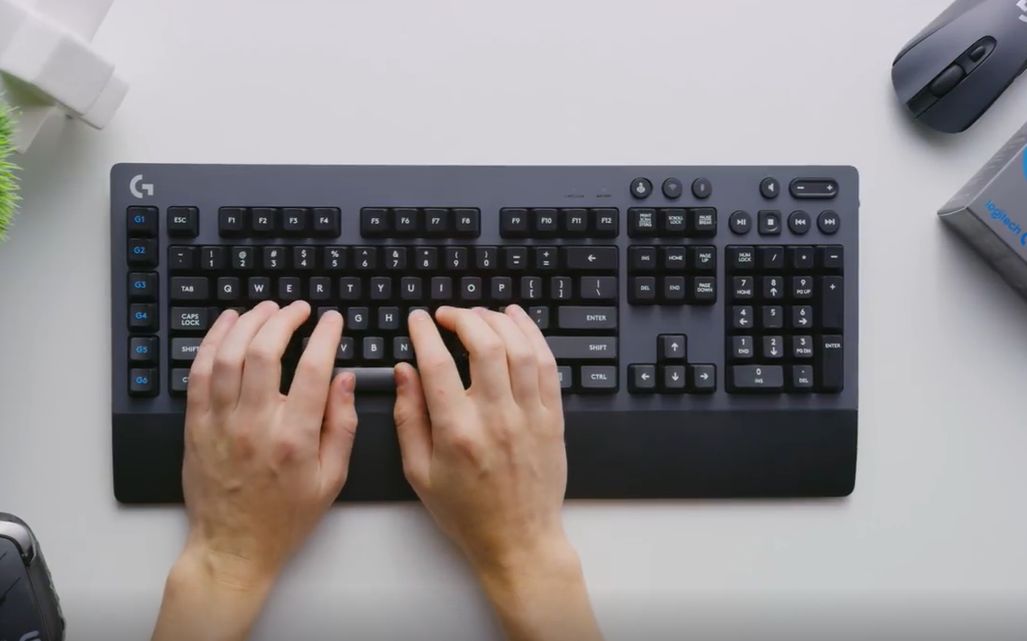 罗技G613无线机械键盘上手:手感有点硬