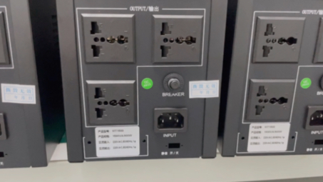 锂电池UPS电源的优点:1. 体积小、重量轻,占用空间小,易于安装2. 自...