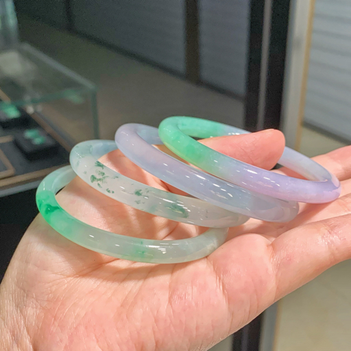 及_美 