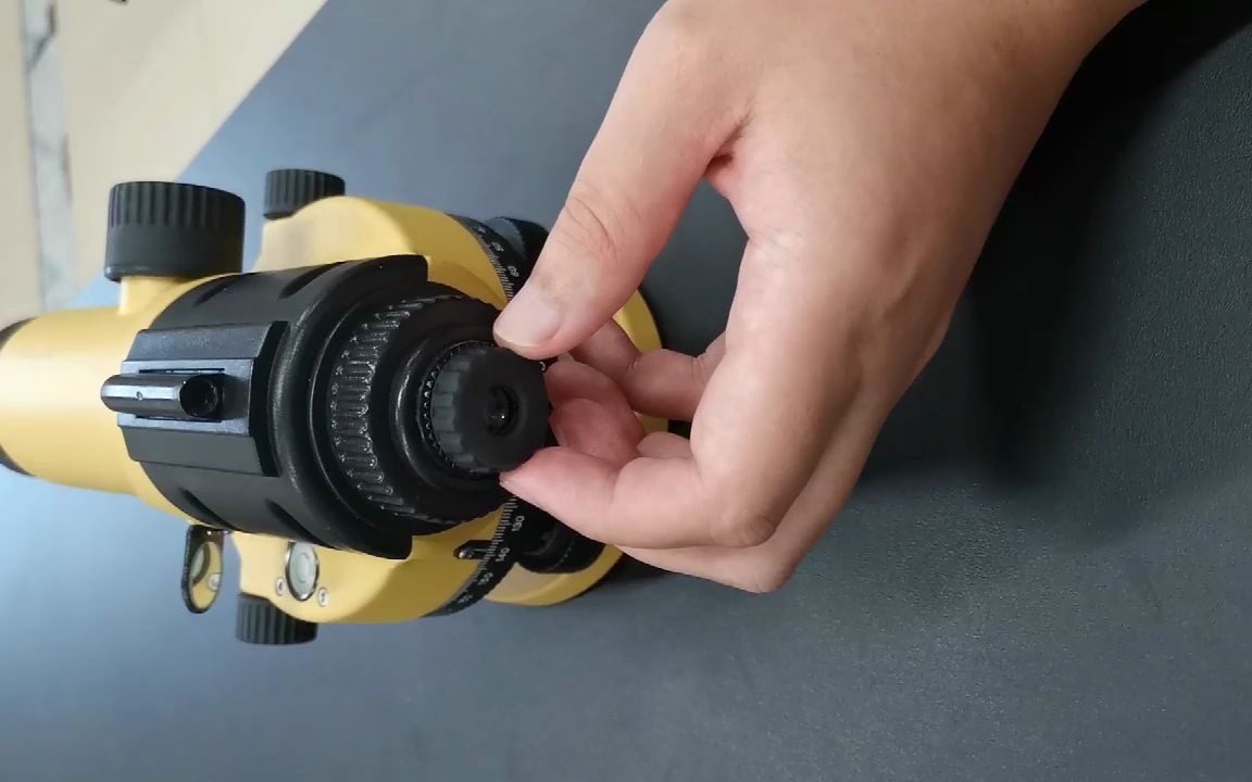 水准仪各个构造的使用