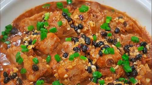 排骨别只会红烧!这样做鲜嫩多汁,上桌秒光