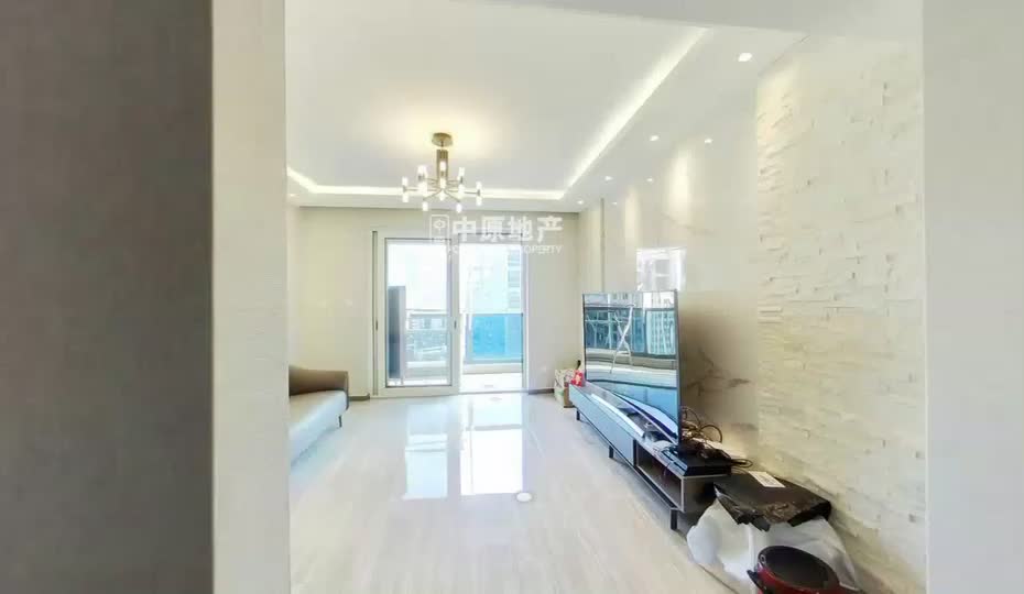 七十万豪装 一天未住过 满两年 有产权车位 税费少 高区视野好 2017年...