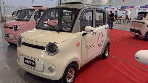 137公里续航!这辆家用四轮电动车让短途出行告别焦虑