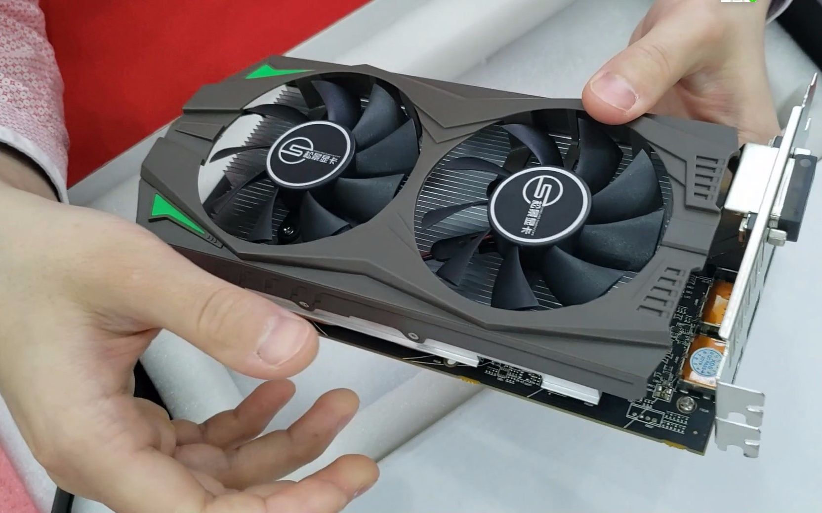 499元的RX580全新显卡究竟是不是坑?装机预算不够是否值得考虑?意...